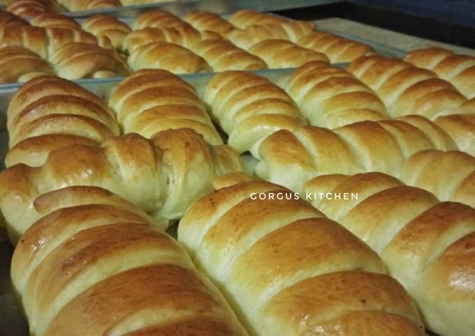 Resep Roti isi pisang meses oleh Septiana ( Gorgus Kitchen ) - Cookpad