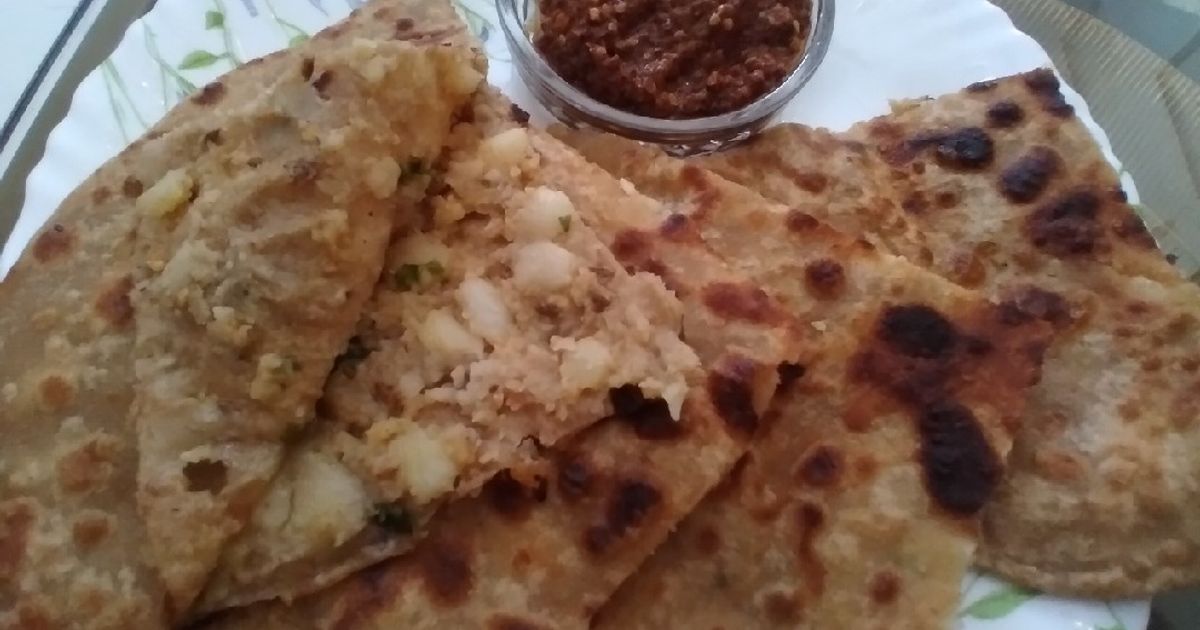Aloo Kay Parathay Recipe by Naureen Khan Lodhi - Cookpad