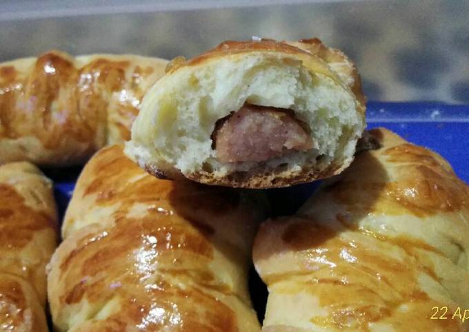 Resep Roti isi sosis oleh novia - Cookpad