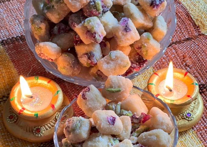 Shakar Pare Recipe by Alka Bhandari - Cookpad