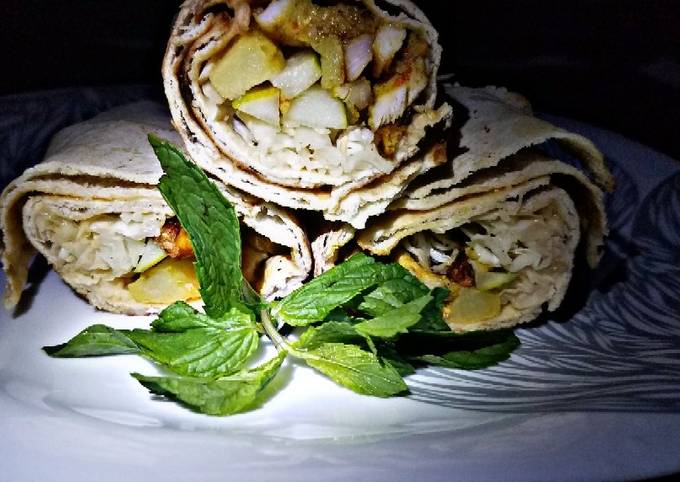 Chicken Shawarma girki daga M's Treat And Confectionery - Cookpad
