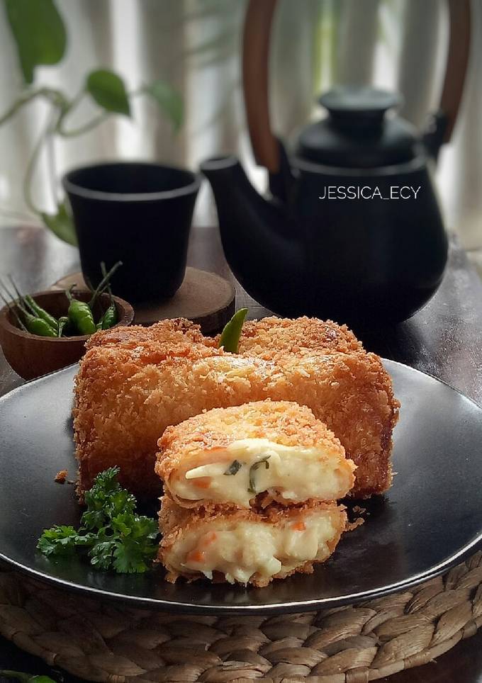 Resep Creamy Risoles Ragout (ayam dan wortel) oleh Ecy - Cookpad