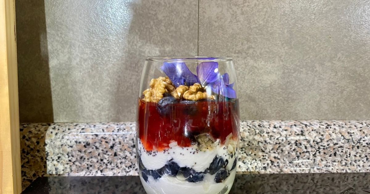 Postre Sano De Yogurt Con Arándanos Recipe by Nicole Moller ...