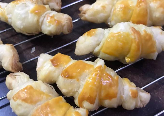 Resep Croissant Puff Pastry oleh Dee Amron - Cookpad
