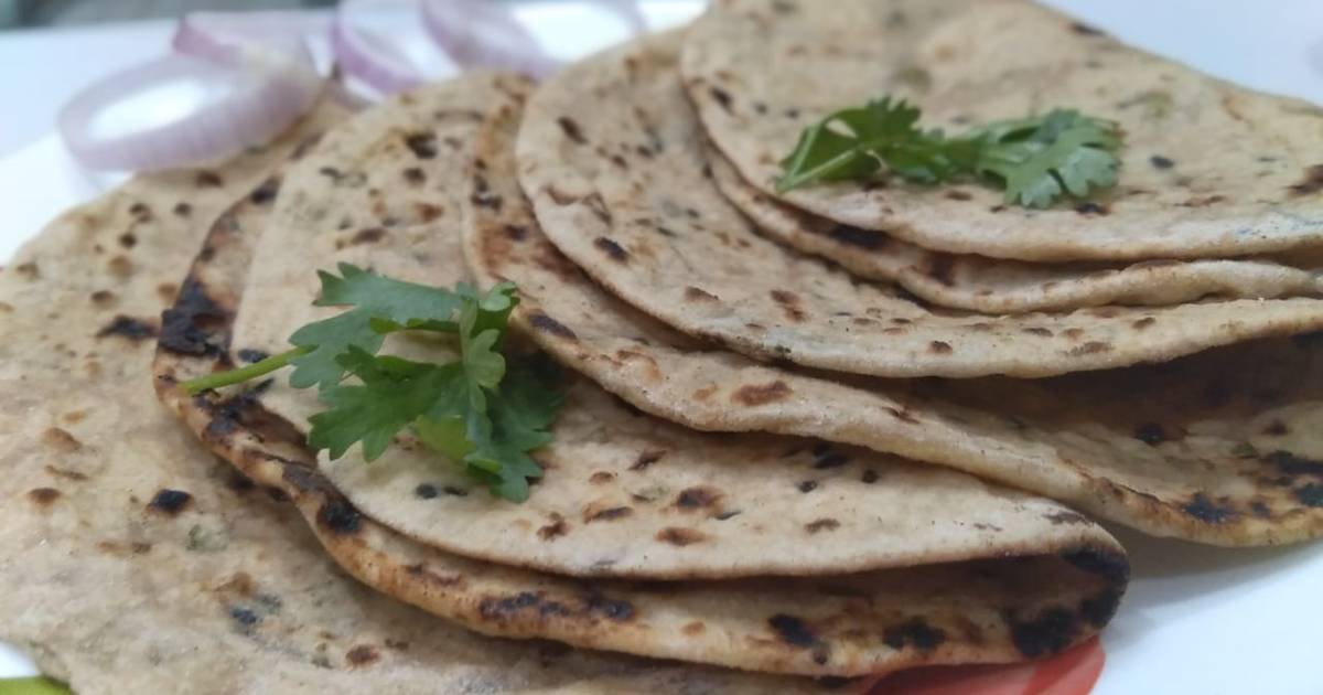 Dhaniya black till waali Roti Recipe by Amisha Chheda - Cookpad