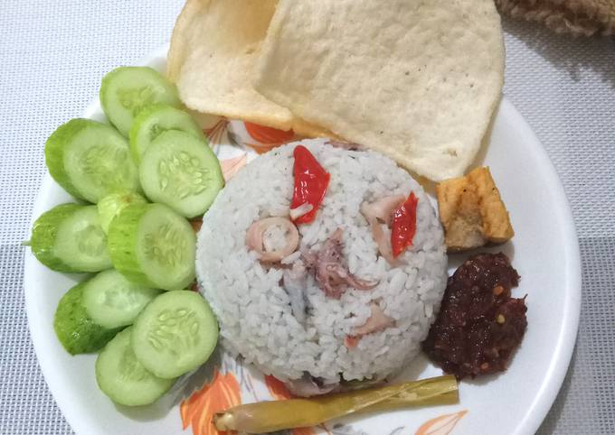 Resep Nasi Liwet Cumi Asin (Magicom) oleh Vay Kitchen - Cookpad