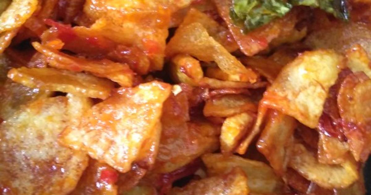 Resep Kering kentang kriuk pedes manis oleh PAWON mak'e Drey - Cookpad