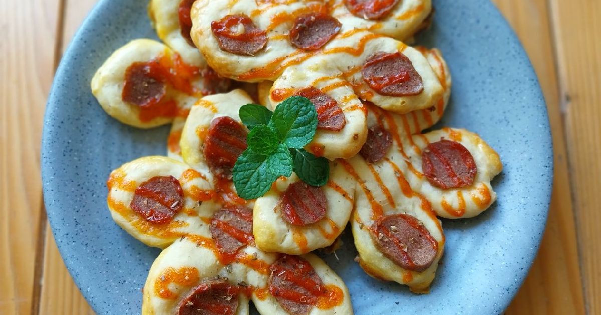 Resep Roti Isi Bakso Pedas oleh Ria Mamanya Tata - Cookpad