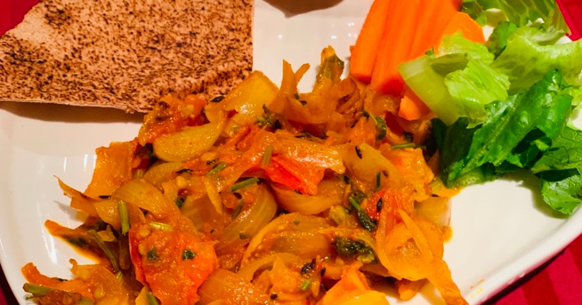 Onion Tomato Sabji Recipe by Ruchika Anand - Cookpad
