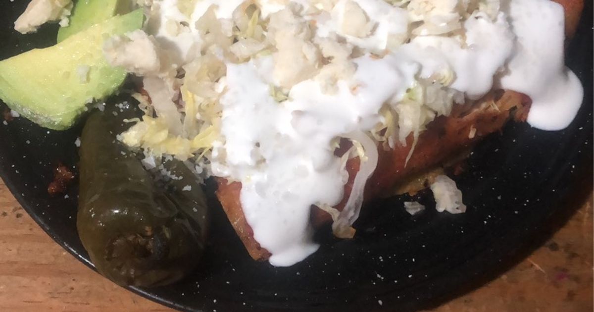 Enchiladas Tapatías Rojas Receta de Gris de la Torre- Cookpad