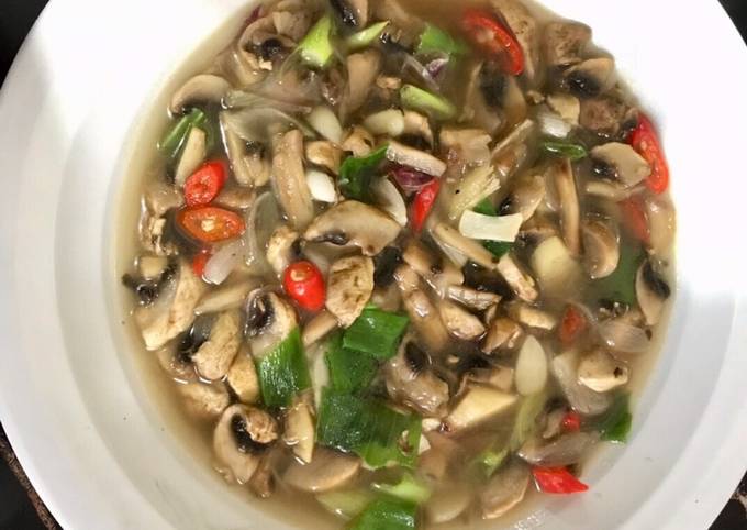 Resep Tumis Sayur Jamur Kancing oleh Tita Sugiharti - Cookpad