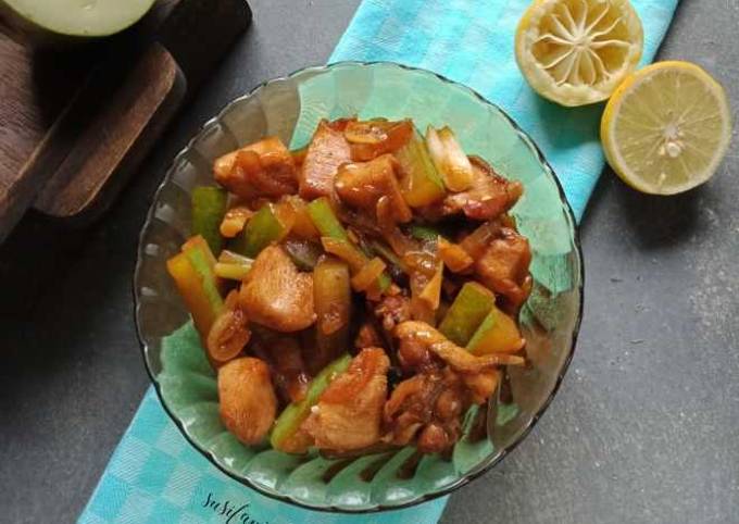Resep Ayam goreng timun oleh Susi Faniati - Cookpad
