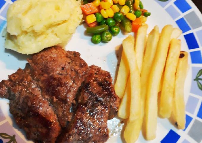Resep Steak sapi saus mushroom oleh Dessi - Cookpad