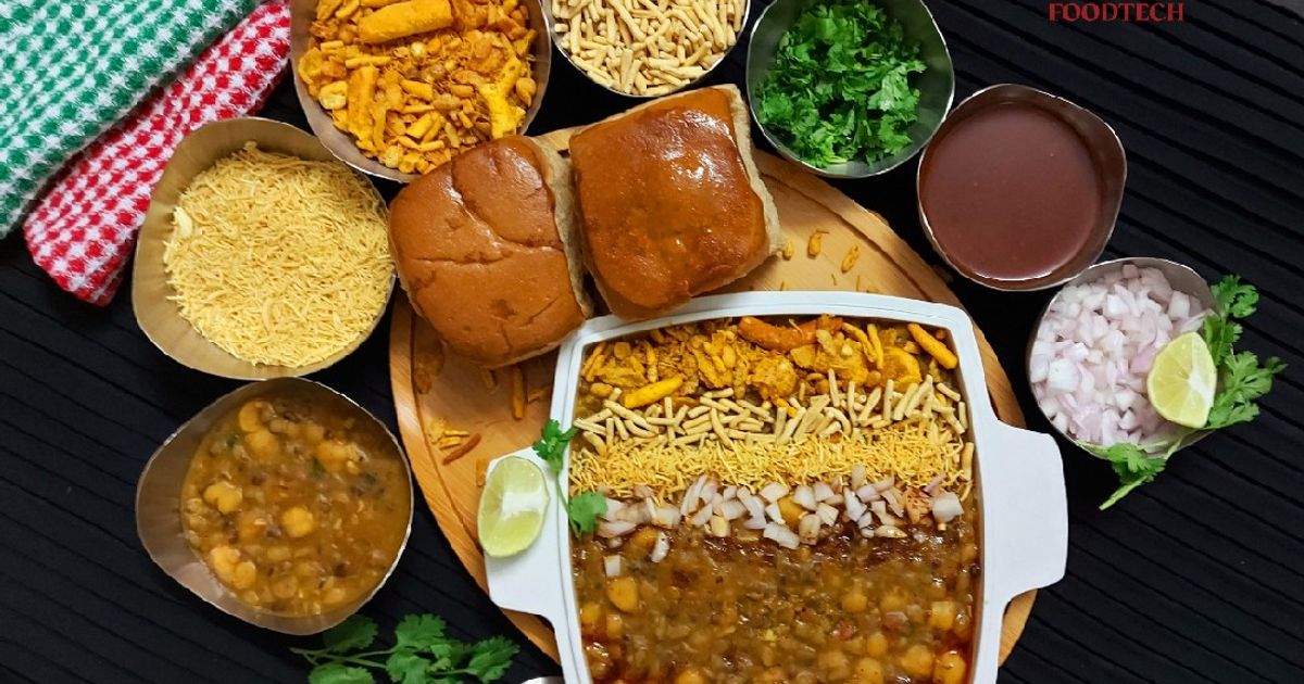 Palak Sheth દ્વારા રેસીપી મિસળ પાવ (Misal Pau Recipe In Gujarati) - કૂકપૅડ