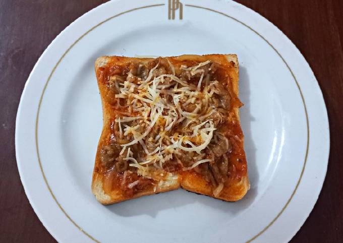 Resep Pizza Roti Bakar Topping Beef Slice Bolognese oleh Endang ...