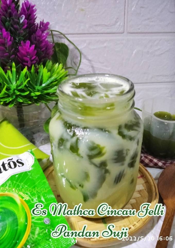 Resep *Es Matcha Cincau Jelli Pandan Suji (Cincau home made)* oleh ati ...