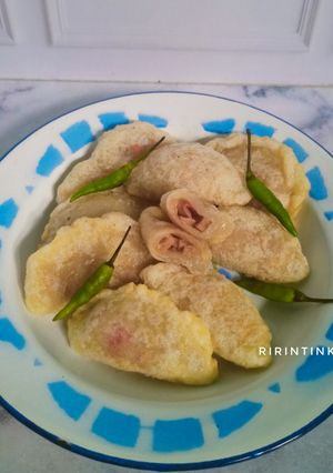 Resep Cireng Pedas Isi Bakso oleh bundanyakembar - Cookpad
