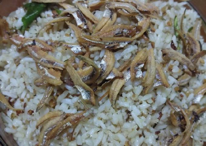Resep Nasi goreng teri oleh Mimbarul Amanah - Cookpad