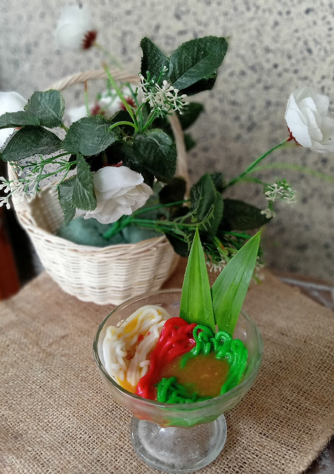 Resep Jajanan Pasar Putu Mayang / Petulo /Patulo Kuah Santan oleh ...