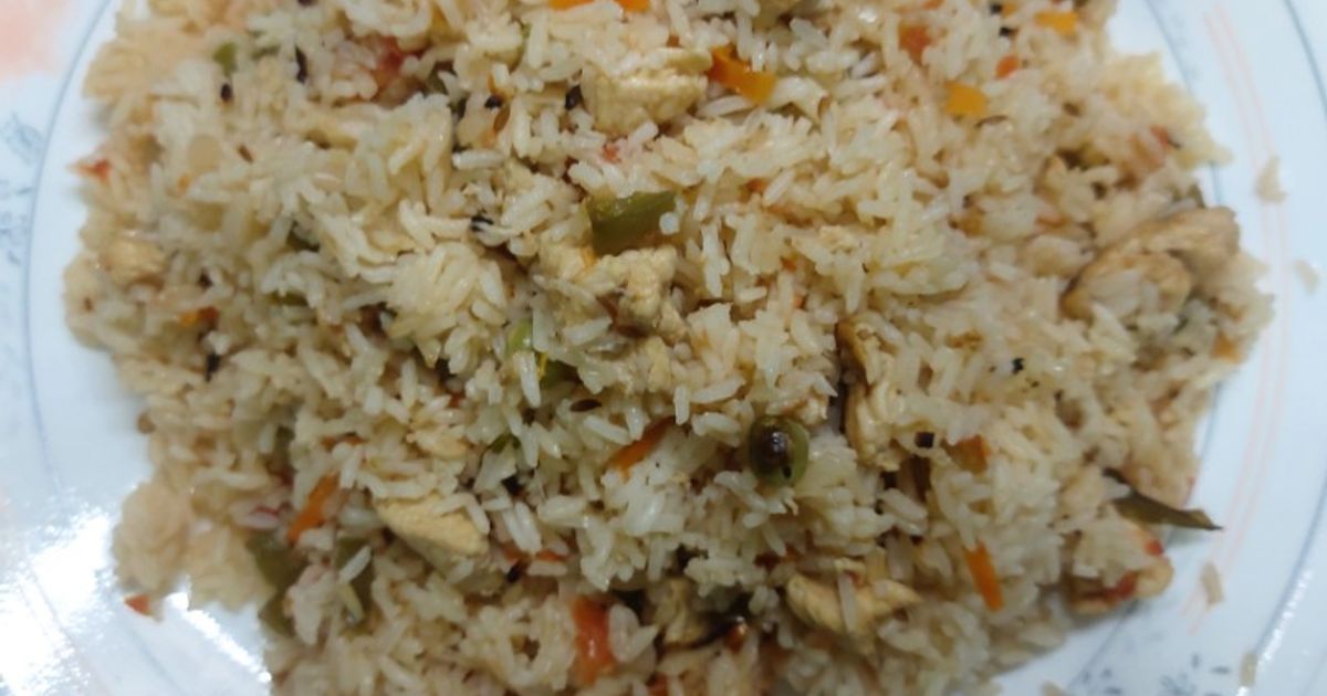 Chicken Veggies Polaw Recipe by Nargis shaikh Shaukat - Cookpad