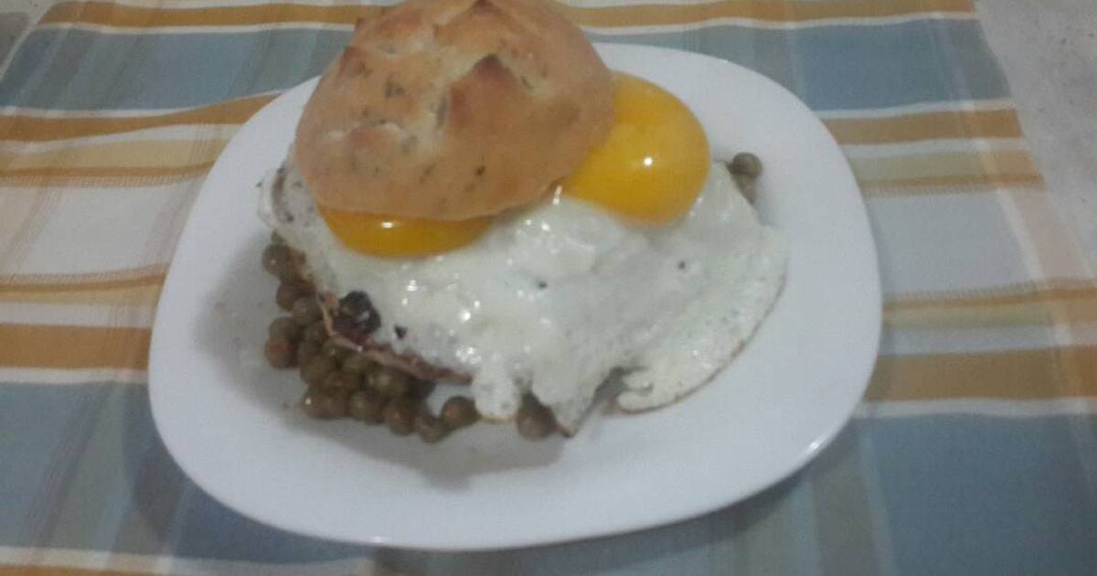 Colchon de arvejas en nido de pan de albahaca Receta de Ana G.- Cookpad