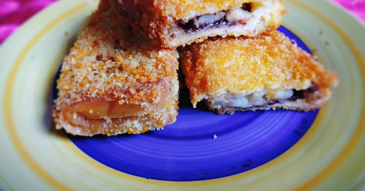 Resep Roti goreng isi pisang coklat oleh Kitchen Story - Cookpad