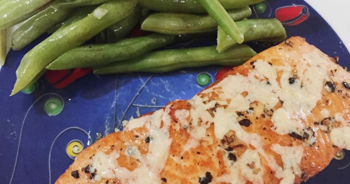Resep Pan Seared Salmon With Lemon Butter Sauce oleh Ghea Duandiza ...
