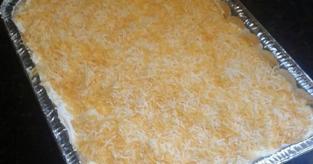 Brad's Seven Layer Dip To Feed An Army Recipe by wingmaster835