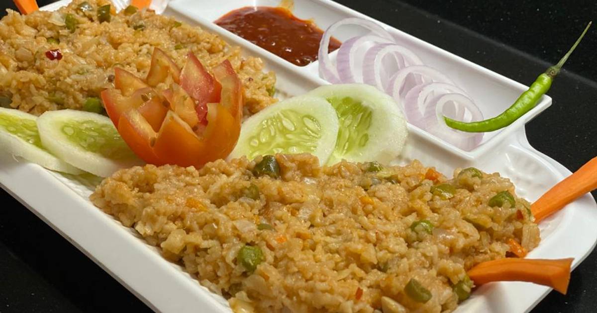 Veg Schezwan Fried Rice Recipe by Shrutika Kolsekar Ashtikar - Cookpad