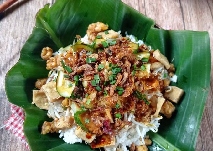 Resep Nasi lengko khas cirebon oleh Mama Queen - Cookpad