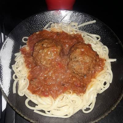 Albóndigas con spaguethis(para 4 personas) Receta de Estefany Duarte ...