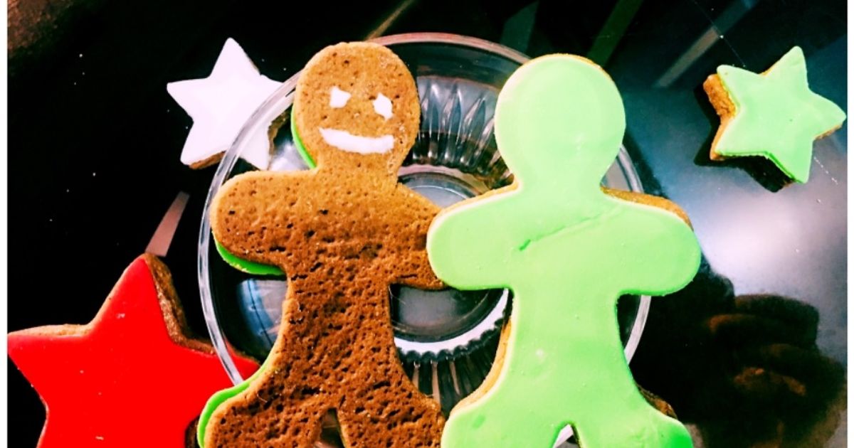 Vegan Gingerbread Men Cookies Recipe by A Chef and A Mom - Cookpad