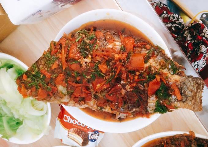 Cách Làm Món Cá rán sốt cà chua của Ánh Vũ - Cookpad