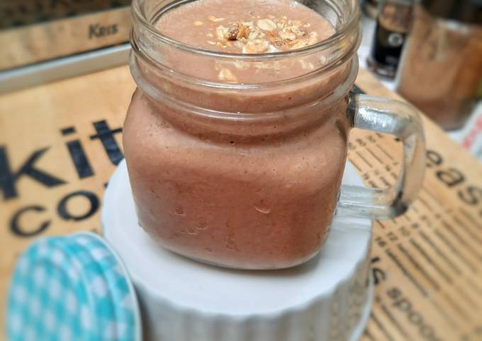 Resep Snickers Protein Smoothie oleh safarazkitchen 🍃🍊🍒 - Cookpad