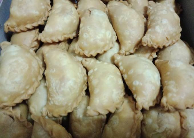 Resep Pastel isi daging telur n sayuran 😀 oleh Ra. Aini (Mom Athar ...