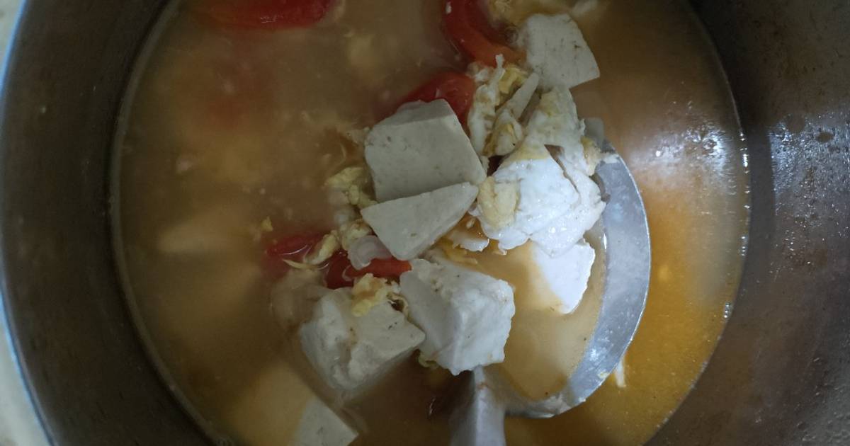 Resep Sup 3T (Tahu, Telur, Tomat) oleh Etza Rahagiyanto - Cookpad