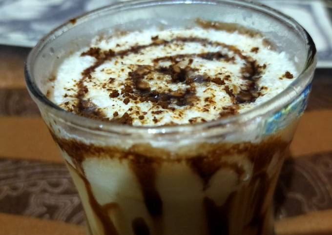 Chocolate cold coffee Recipe by bharti Ramnani - Cookpad