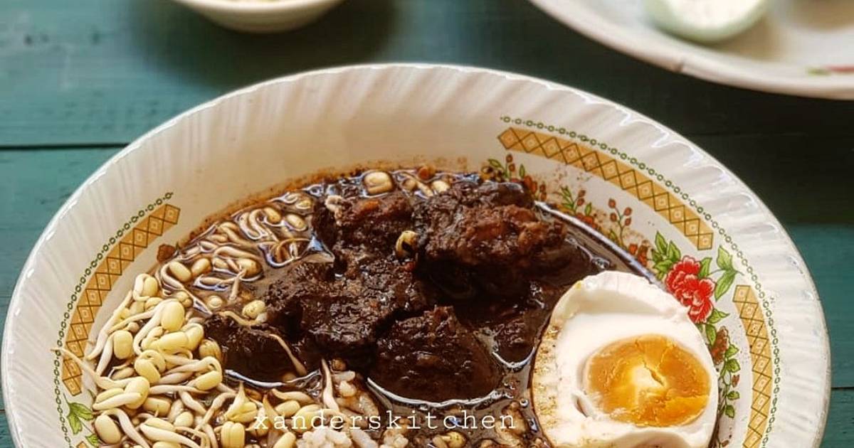Resep Rawon tradisional Jawa dengan daging sapi empuk