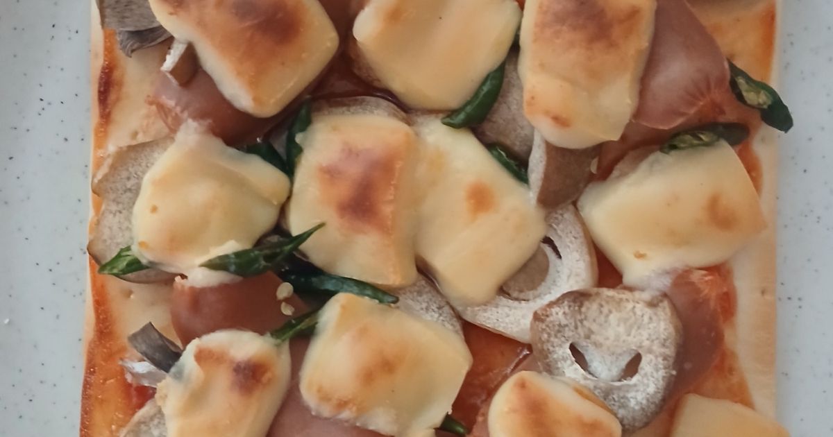 Resep Pizza Instan Topping Jamur Keju oleh Ika Kusumawati - Cookpad