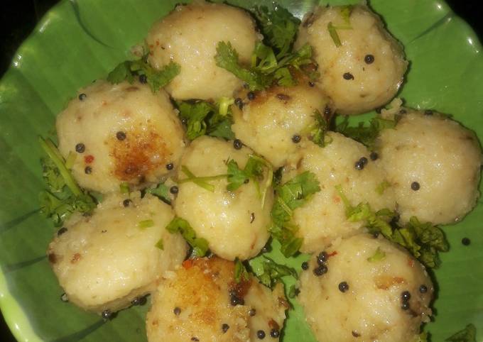 Leftover Rice Goli Recipe by Mridula Srivastava - Cookpad