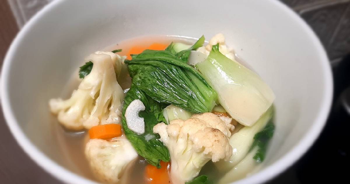 Resep 304. Sayur kuah kaldu ayam kombu oleh tehitaa - Cookpad