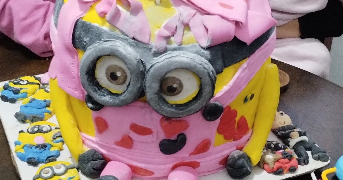Torta Minions!! Para Lara💛💛💛 Receta de Lo Más Rico Y Dulce De ver Y Lu ...
