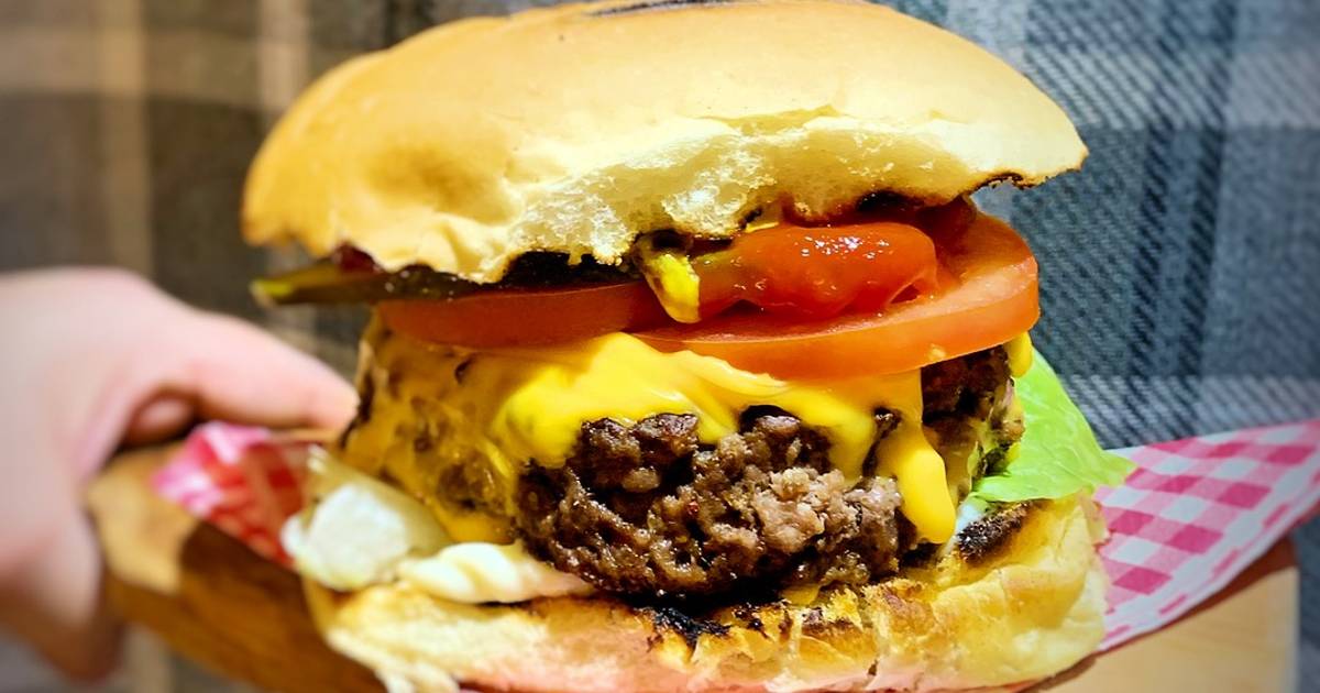 Emilys Epic Burger Recipe by Emilys Home Cooked Kitchen - Cookpad