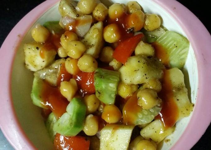 White chana Chat Recipe by Anchal Gupta - Cookpad