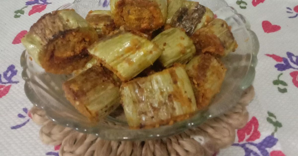 Stuffed Padwal (Snake Gourd) Recipe by Maya's Recipe's - Cookpad