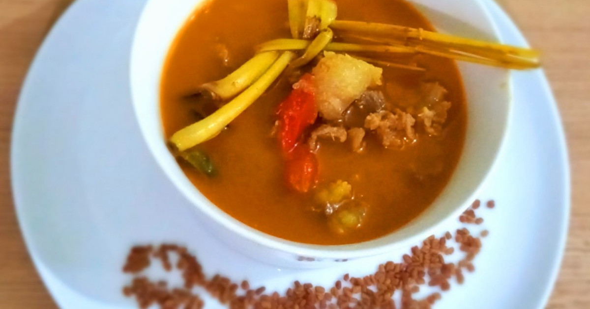 Resep Kari Daging Sapi Bumbu Halba oleh Wenny Yudi, S.Psi, MM. - Cookpad