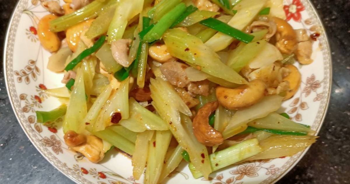 Sauteed big celery with chicken meat hongkong style Recipe by Ruth ...