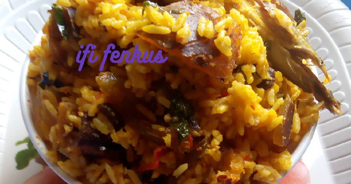 One pot palm oil rice Recipe by Ifi Fenkus Kitchen - Cookpad