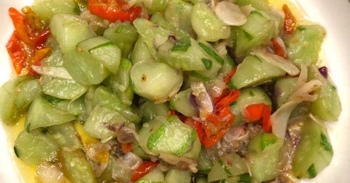 Resep Tumis Timun Praktis Enak oleh Mamita HerfaniS - Cookpad
