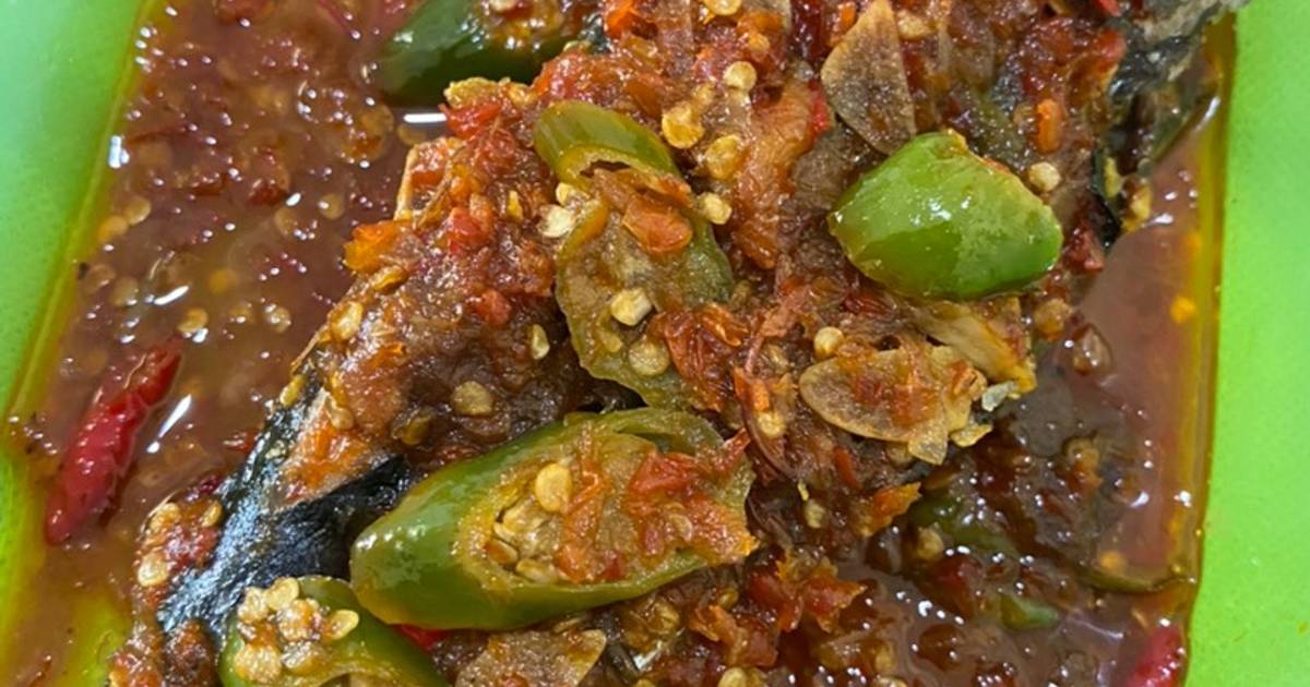 Resep Ikan sambal asam pedas oleh Momiacio - Cookpad
